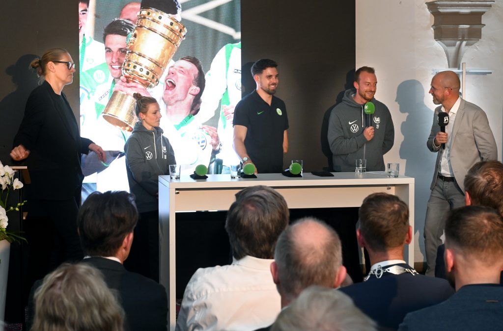 VfL Wolfsburg ist eng verknüpft mit der Stadtgeschichte – Familienblog ...